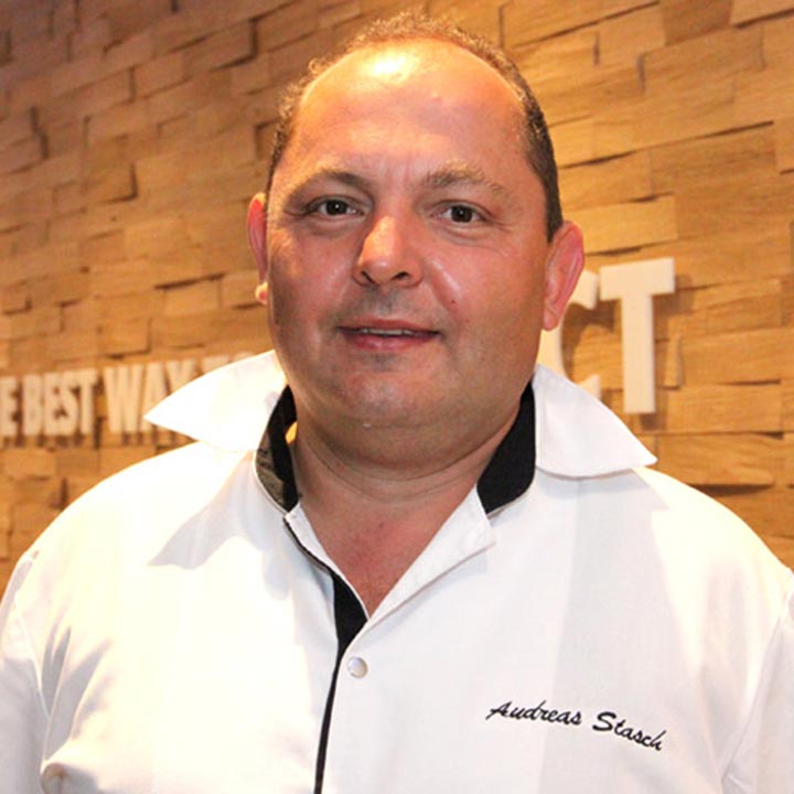 Zu Hause: Andreas Stasch | Das V sind wir.